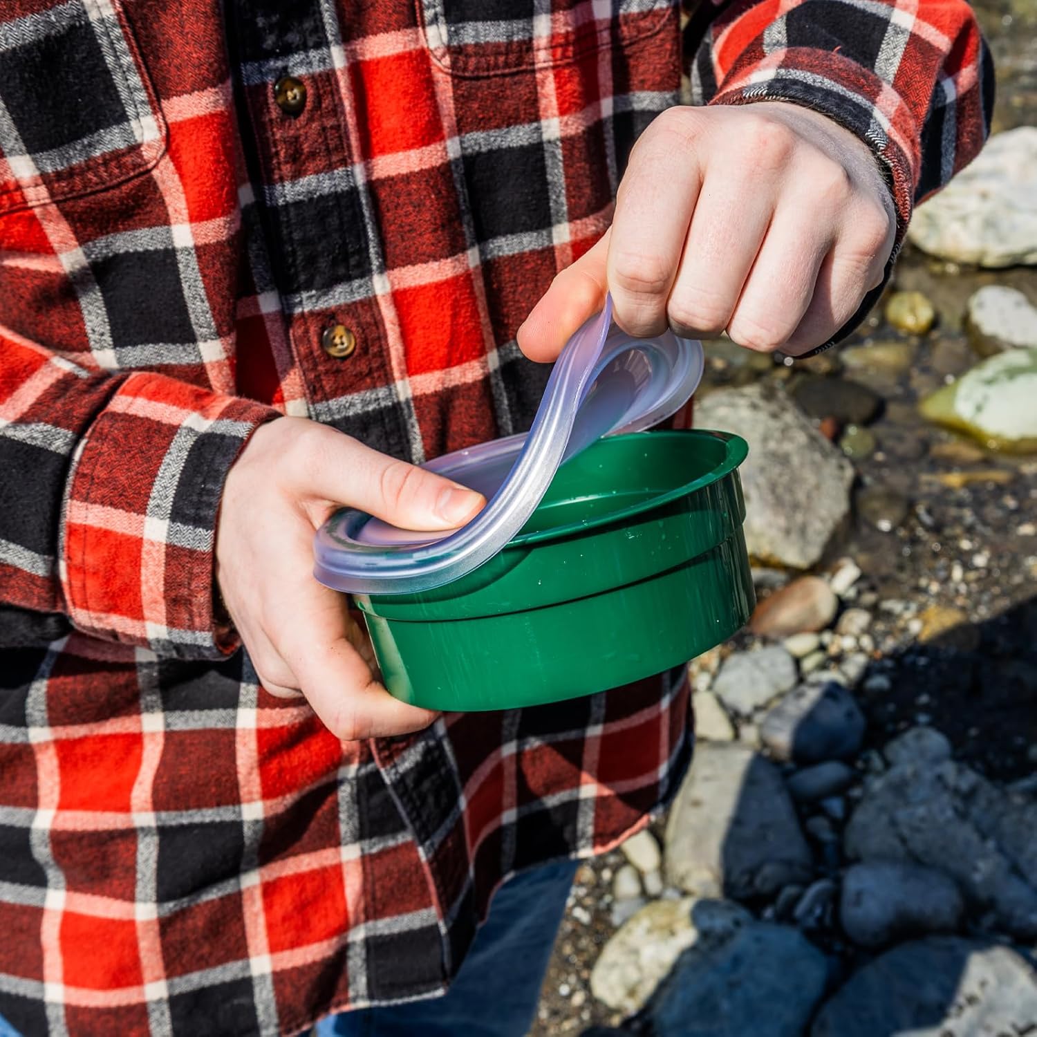 13pc Creekside Gold Panning Kit with Drawstring Backpack and Mini Clas ...